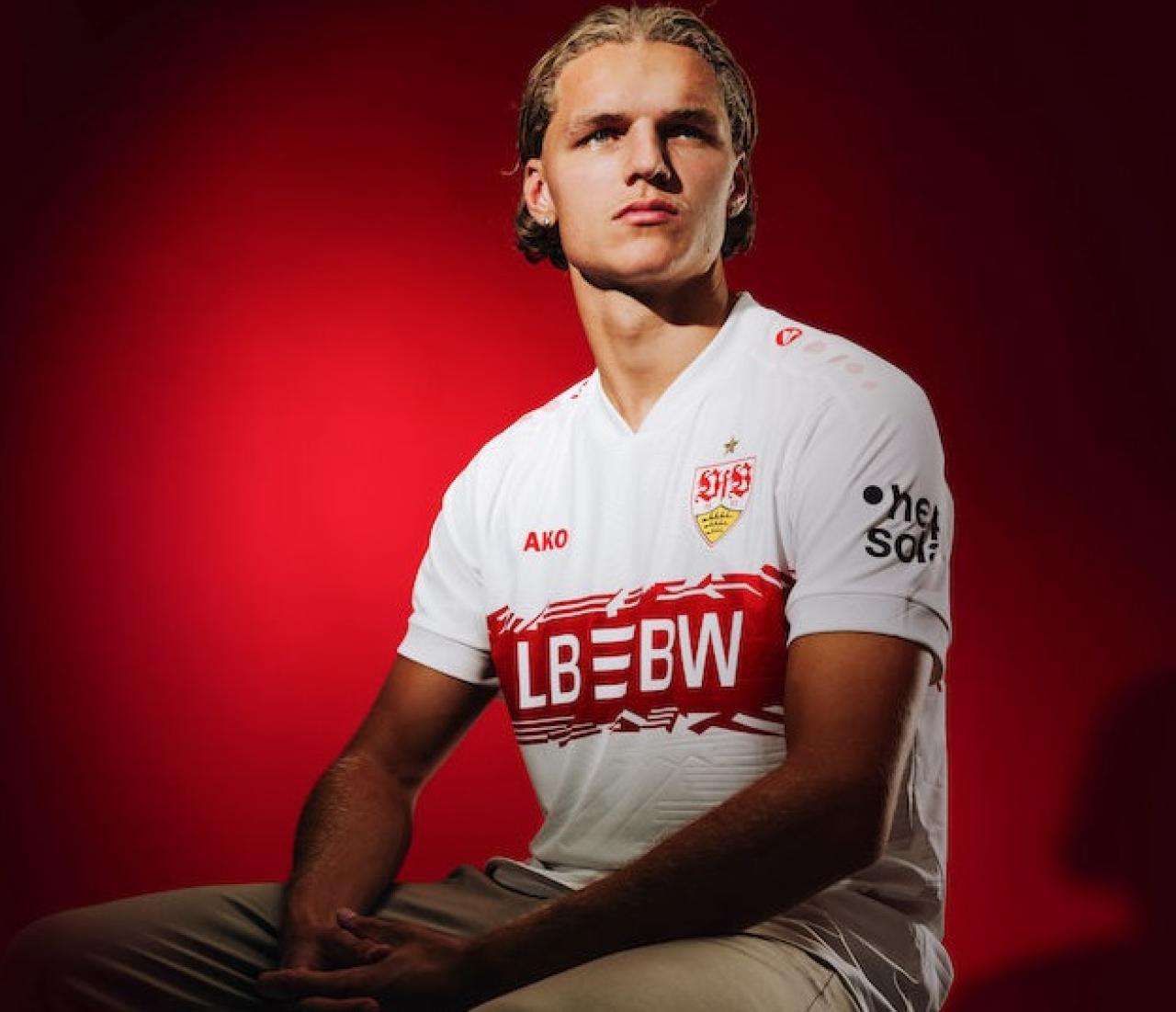 Van der Leij Joins Stuttgart on Four-Year Deal | TransfersDaily